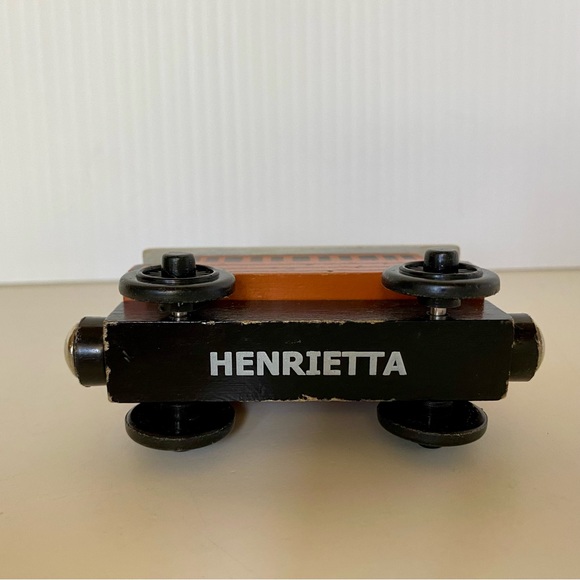 Thomas And Friends Toys Thomas And Friends Wooden Railway Henrietta Poshmark